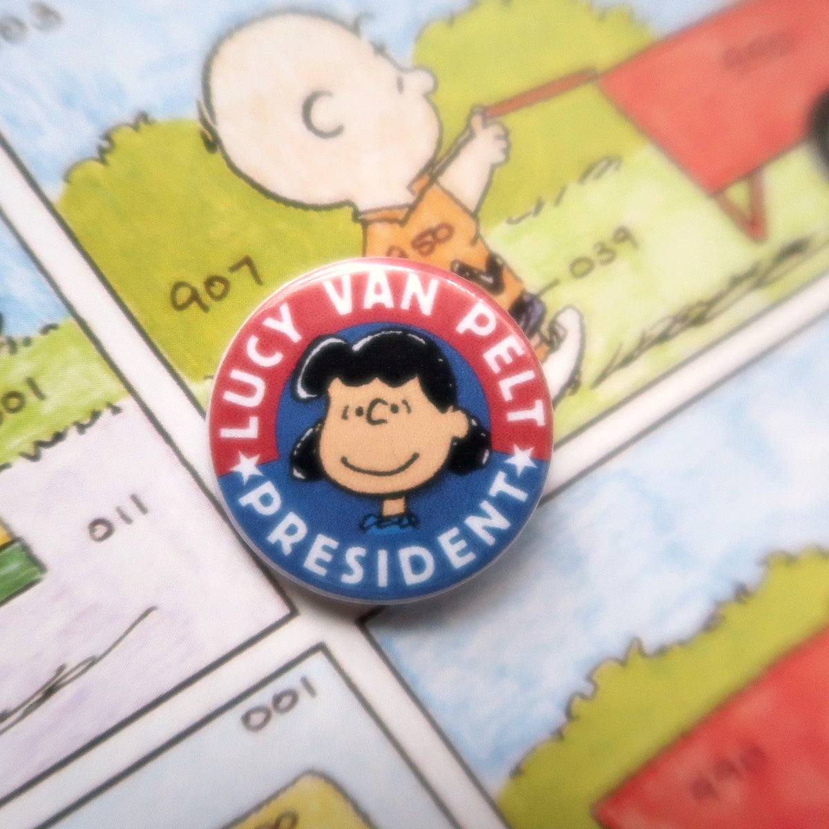 Snoopy/Peanuts Comics Vintage Style Presidential Election Pin Badge Bu ...