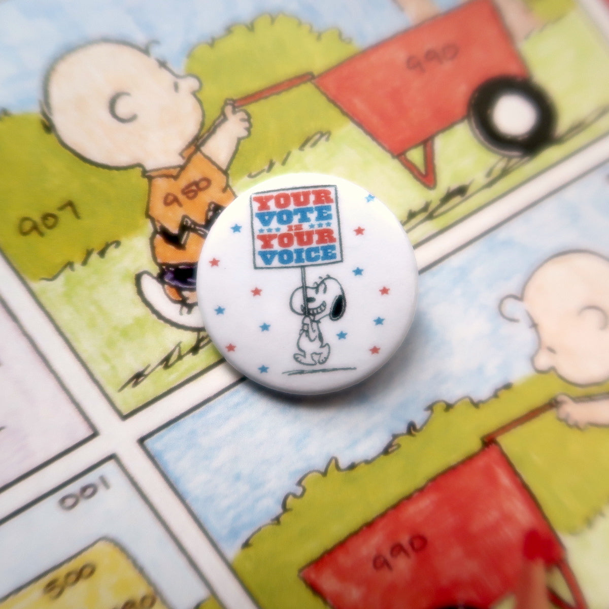 Snoopy/Peanuts Comics Vintage Style Presidential Election Pin Badge Bu ...